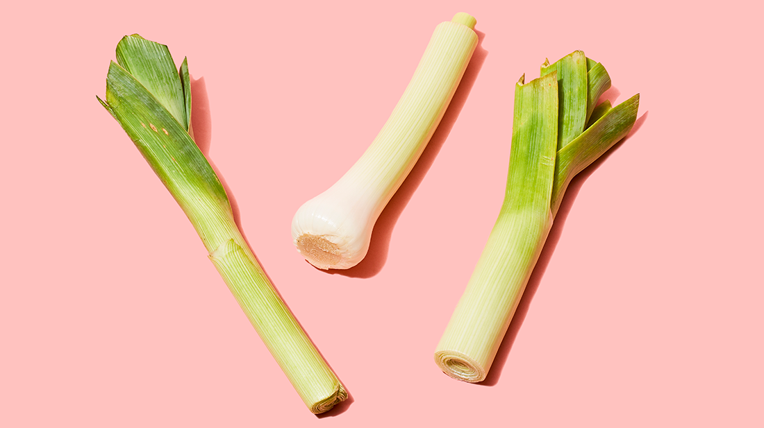 Alho-poró tem sabor e saúde: 7 benefícios desse alimento